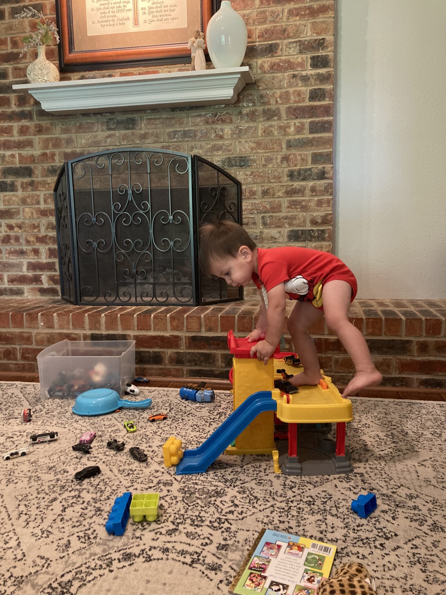 The Best Indoor Activities For 18 Month Old Toddlers The Tex Mex Mom the-best-indoor-activities-for-18-month-old-toddlers-the-tex-mex-mom